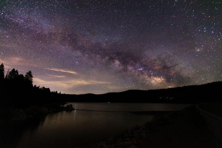 Astronomi v središču Rimske ceste odkrili mogoče ostanke starodavne ...
