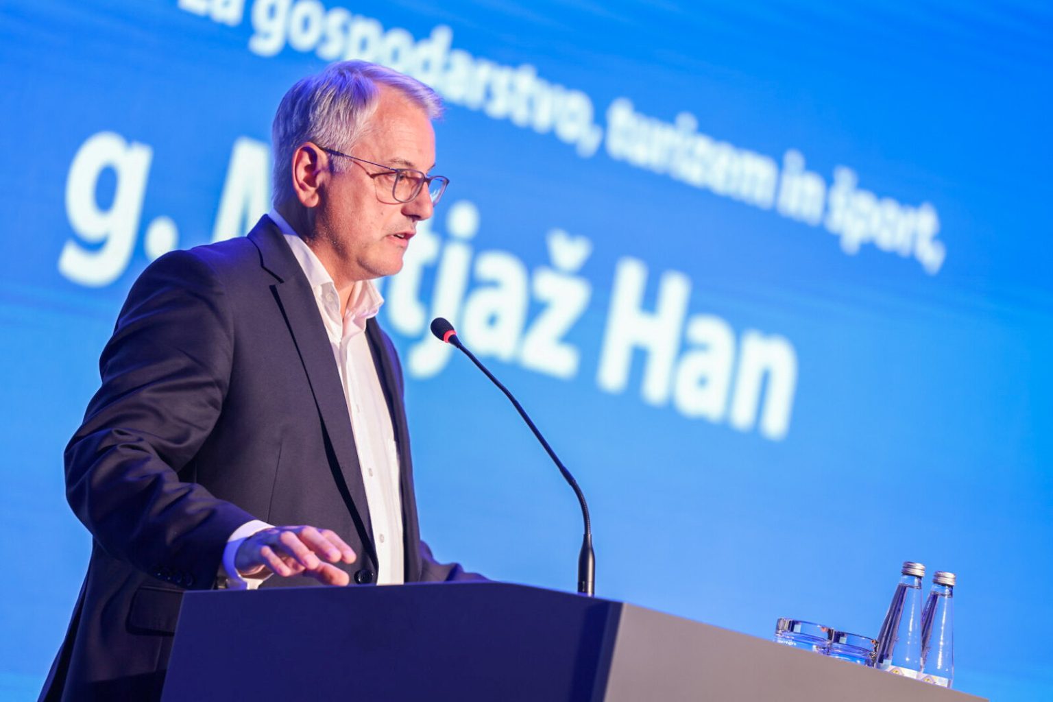 Neuradno: Han bo zavrnil Janševo ponudbo za partnerstvo, v SD ...