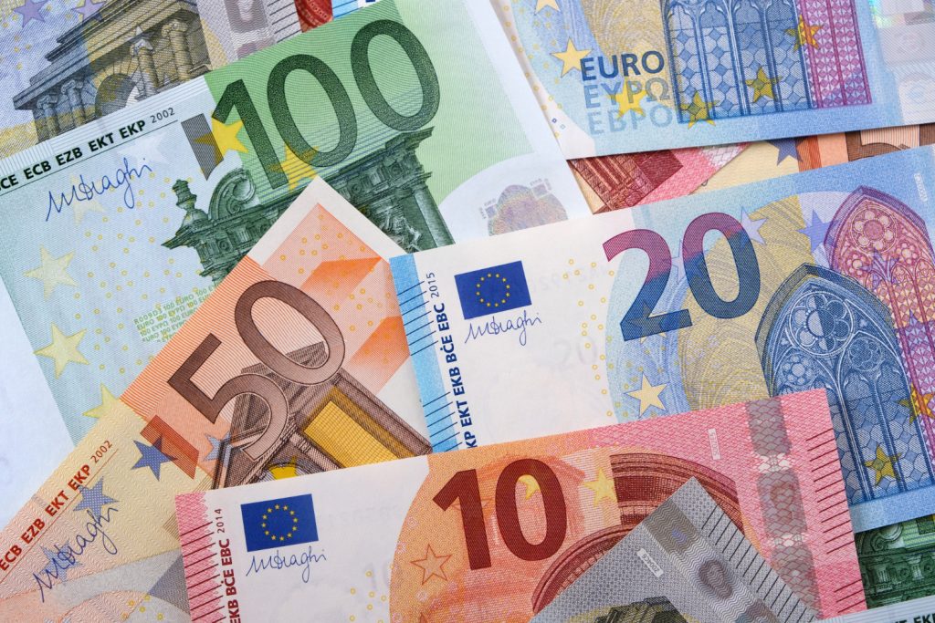 Banka Slovenije: Petkove pokojnine bodo prvič izplačane prek sistema ...